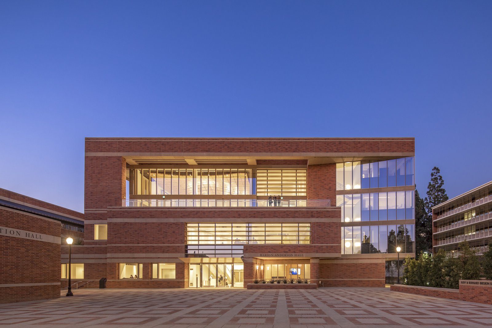 Marion Anderson Hall, UCLA Anderson School of Management | Pei Cobb ...