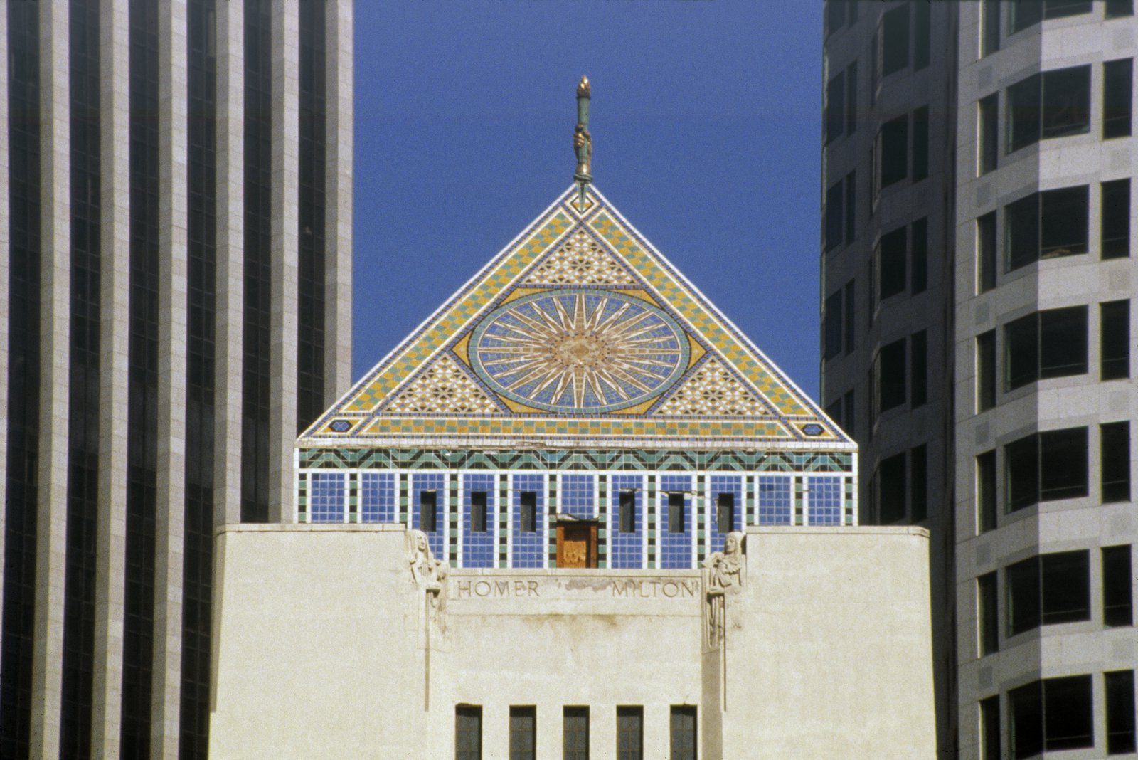 U.S. Bank Tower (formerly Library Tower) | Pei Cobb Freed & Partners