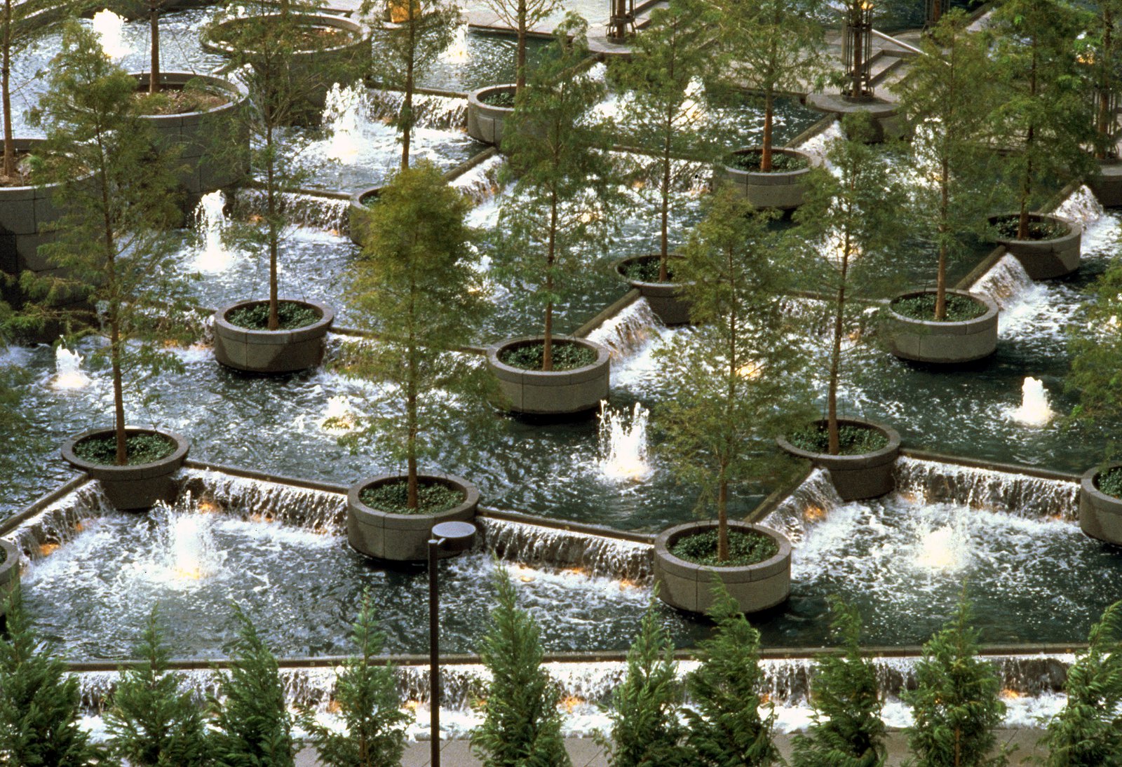 Fountain Place (originally Allied Bank Tower) | Pei Cobb Freed & Partners