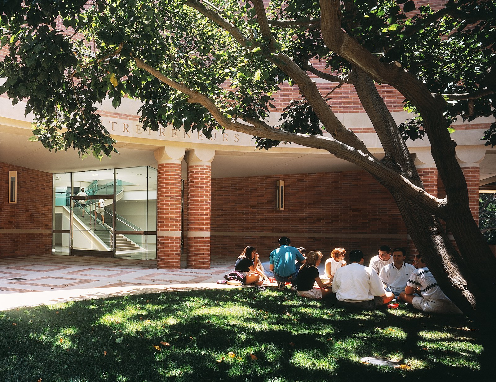 UCLA Anderson School of Management | Pei Cobb Freed & Partners